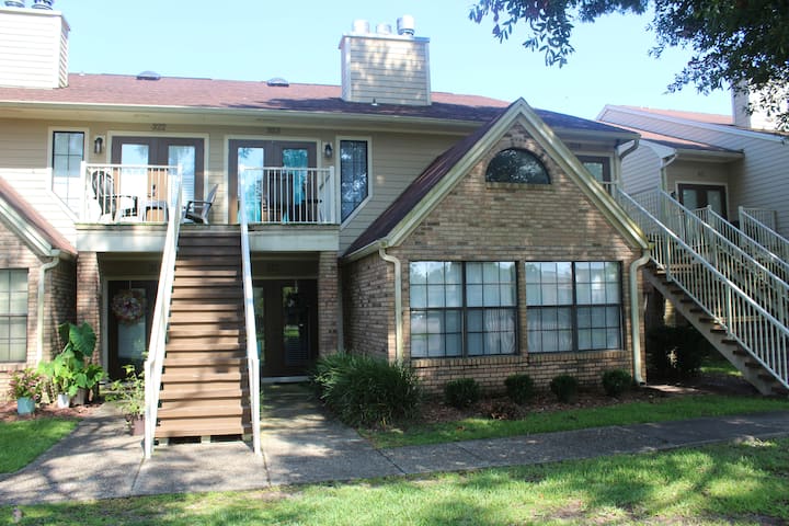 Villas Condo 1 Full Bedroom And 1 Loft Bedroom - Pensacola, FL