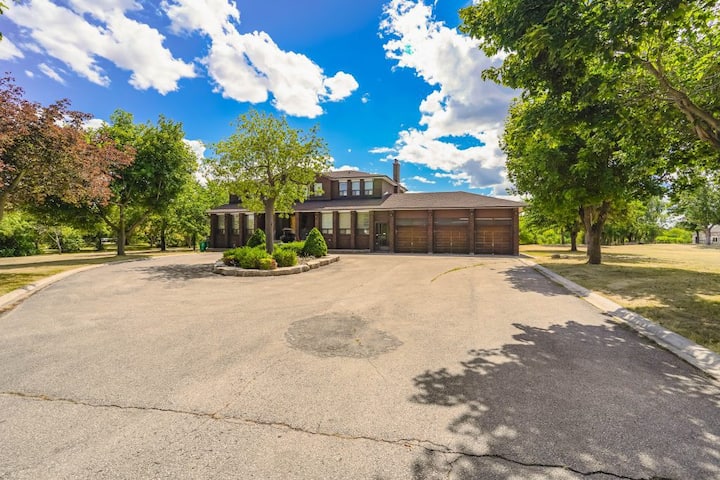 Gorgeous 4 Bed Room With Huge Lot And Sauna Bath - Vaughan