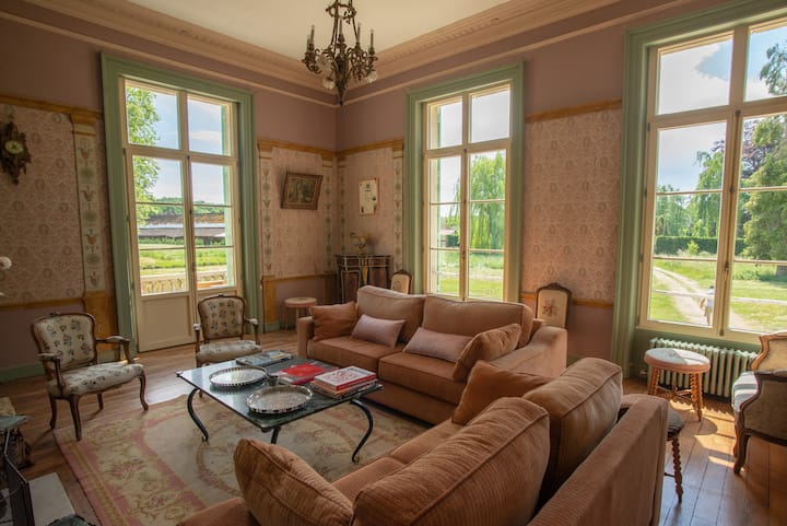 Chambre D'hôtes Au Château Vert- Confort Et Beauté - Noailles