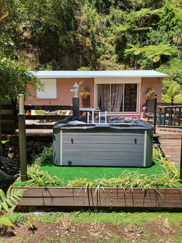 Maison Familiale "Muscade Jacuzzi" - La Réunion