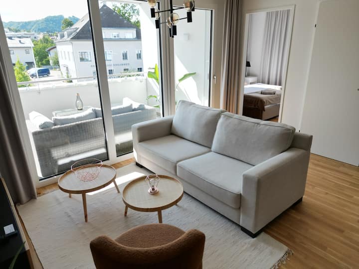 M.u.s.k.a.t | Stylish 3 Br Ap With Balcony - Gmunden
