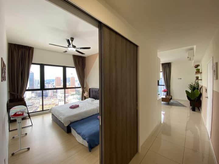 Glorious Continew 1 To 4 Pax - Trx Klcc Ikea - Kuala Lumpur
