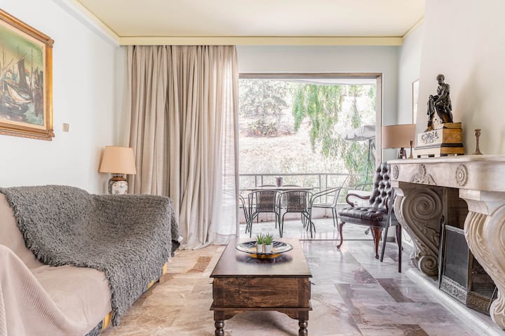 Unique 164sq Spacious 3bdr/2bath Mouson-filopappou - Atenas