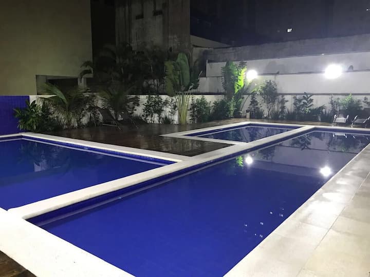 Pitangueiras, Excelente Ap A Uma Quadra Da Praia. - Guarujá