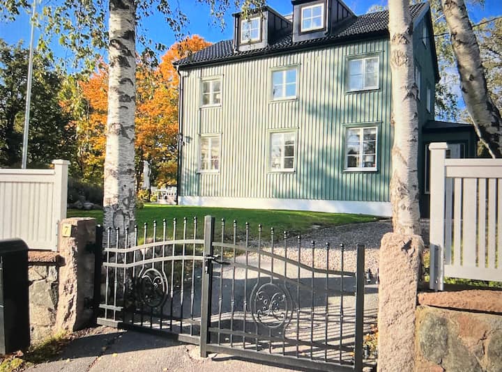 Fantastisk 20-talsvilla Nära Havet - Huddinge
