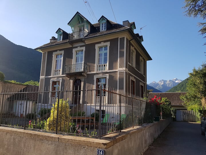 Large Room With En-suite Bathroom - Blue Room - Bagnères-de-Luchon