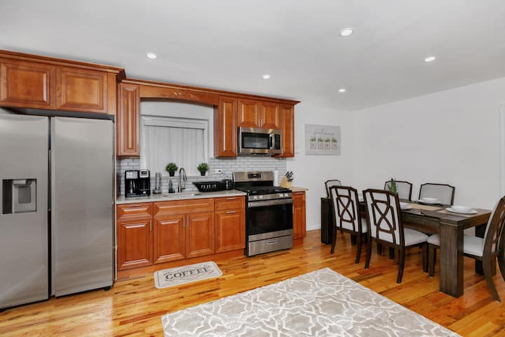 Beautiful And Comfortable 3 Bedrooms & 2 Bathroom - Brooklyn, NY