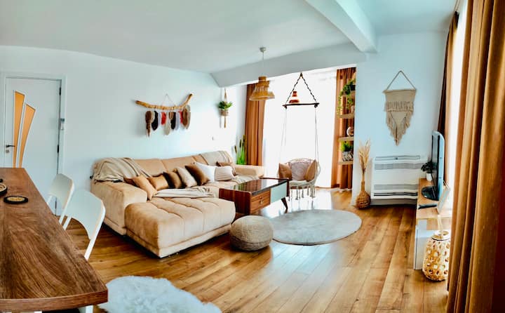 Bohemian Apartment - Varna