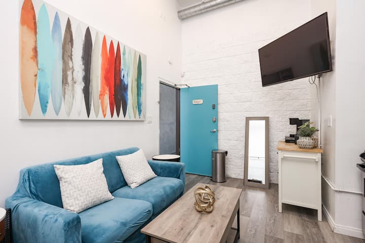 Studio Apartment Near Little Italy @ Dt San Diego - Old Town - San Diego