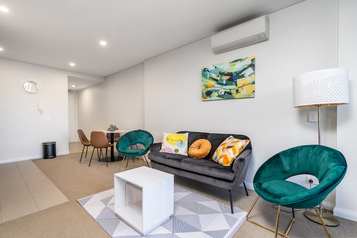 Parliamentary Triangle Apartment -