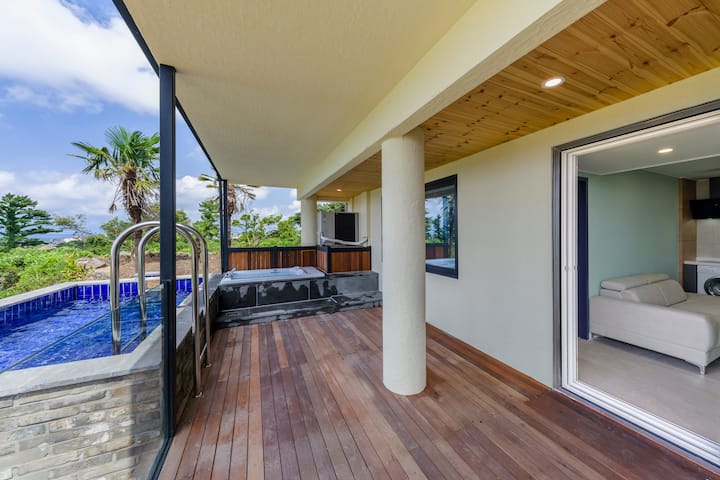 1해피트와 Pet오션뷰2인스파 미온수인피니티풀(11월~2월 사용불가) - Jeju