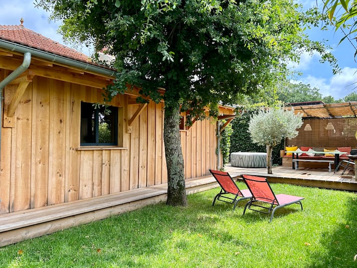 Maison Chaleureuse Idéalement Située. - Le Porge