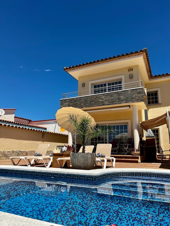 Villa De Luxe Avec Piscine Privé Haute Qualité - Empuriabrava