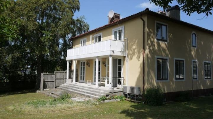 Fantastisk Villa Med Stor Trädgård Nära öSterport - Visby