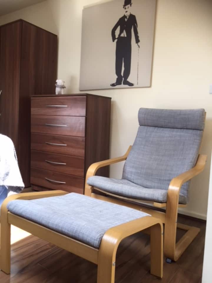 Lovely Studio Flat In North West London - Park Royal - London