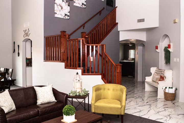 Guest-favorite 3-bedroom Charming Home With Pool - Yuma, AZ