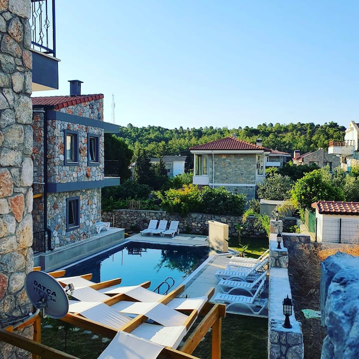 Villa Nora 3 Yatak Odali Havuzlu Bahceli O.villa - Datça