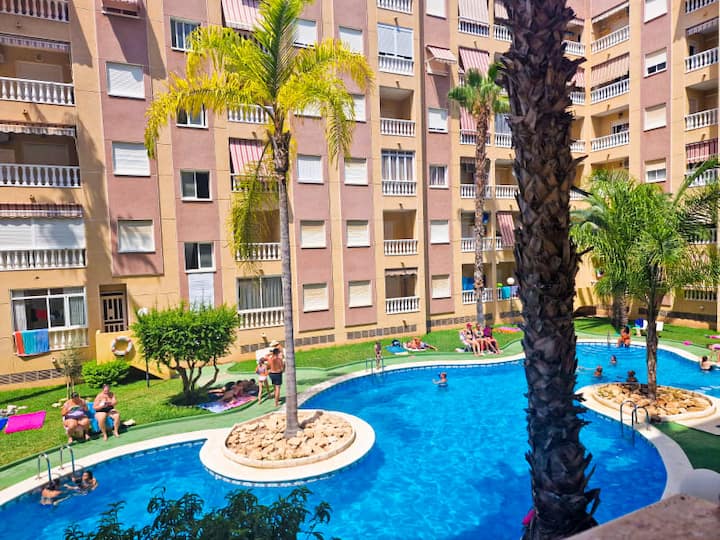 Delightful Apartment, Swimming Pool, 700 M Beach - Torrevieja