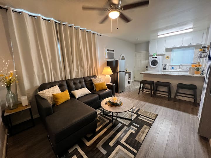 Cute Hanford 1 Bedroom Home Clean And Comfortable - Hanford, CA