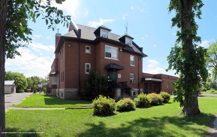 Wardens Quarters: 2 Bedroom Apt - Sault Ste. Marie