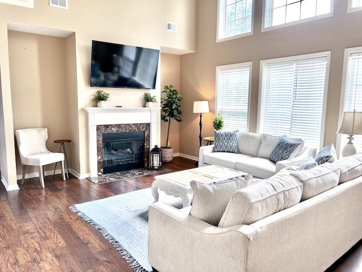 Bluegrass Oasis*entire House,12 Guests, 5mi To Khp - Lexington, KY