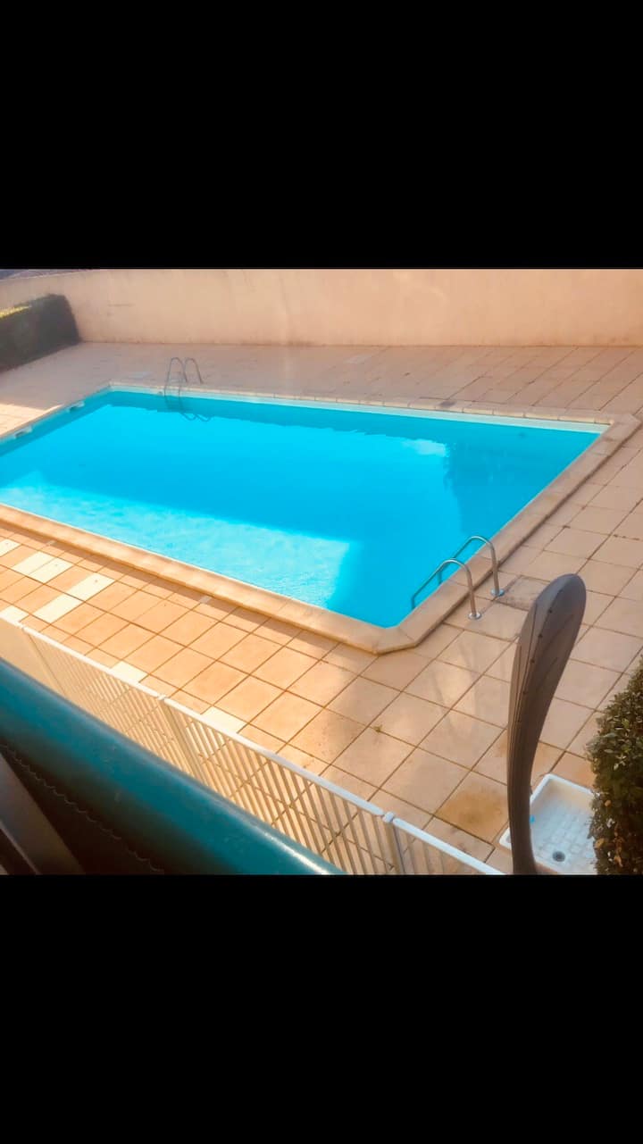 T2 Avec Piscine à 2’ Du Golf Du Phare De Biarritz - ibis budget Biarritz Anglet