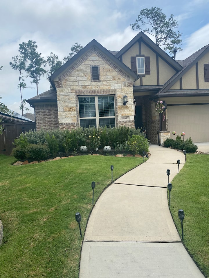 Cute Centrally Located 1 Bedroom Unit. - Houston, TX