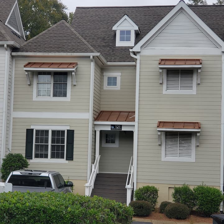 Kings Creek Townhome 2 :Sleeps 6 - Yorktown, VA