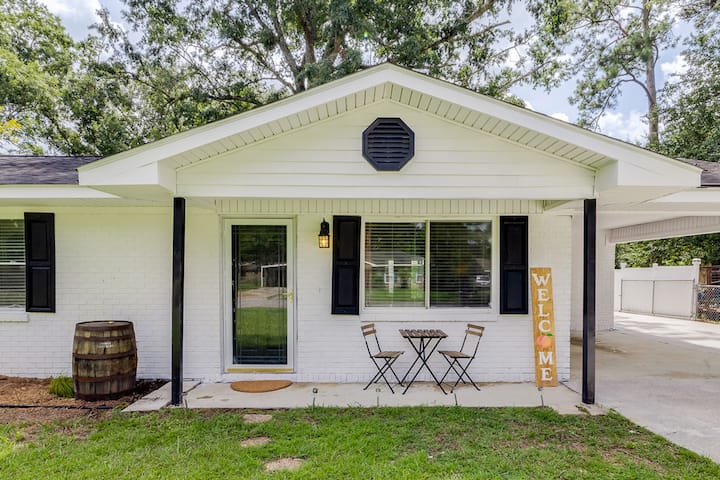 1"the Peach" *Family Friendly Oasis  *Pets Welcome - Pooler, GA
