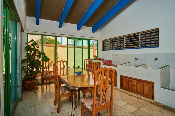 Studio W/ Free Wifi Just 2 Minutes From The Beach - Varadero