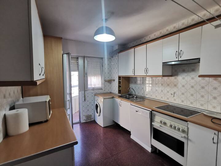 Apartamento Céntrico Con Vistas En Ponferrada. - Ponferrada