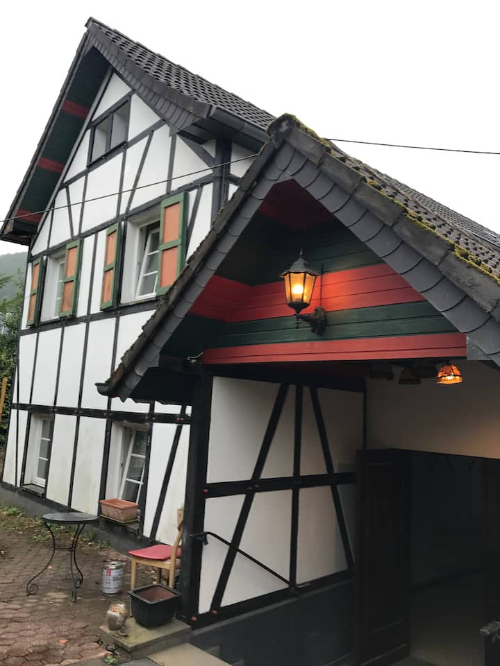 5 Single Beds+ Kitchen+bathroom In Big Sweet - Nideggen