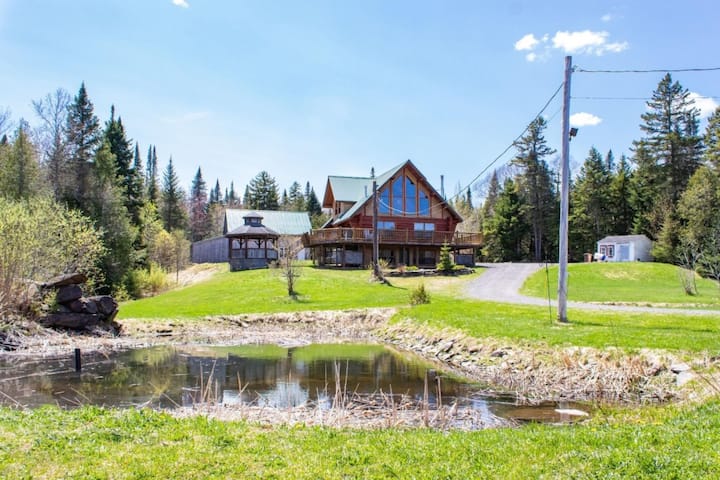 Chaleureux Chalet En Bois Rond - Coaticook