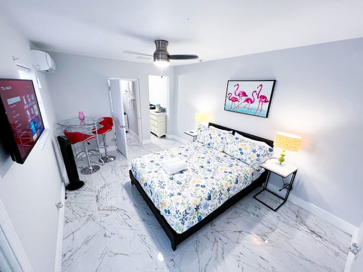 Super Cozy Studio - Miami Gardens, FL