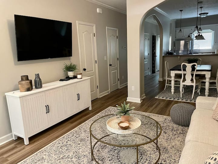 Beautiful Newly Renovated Oxford Condo - Oxford