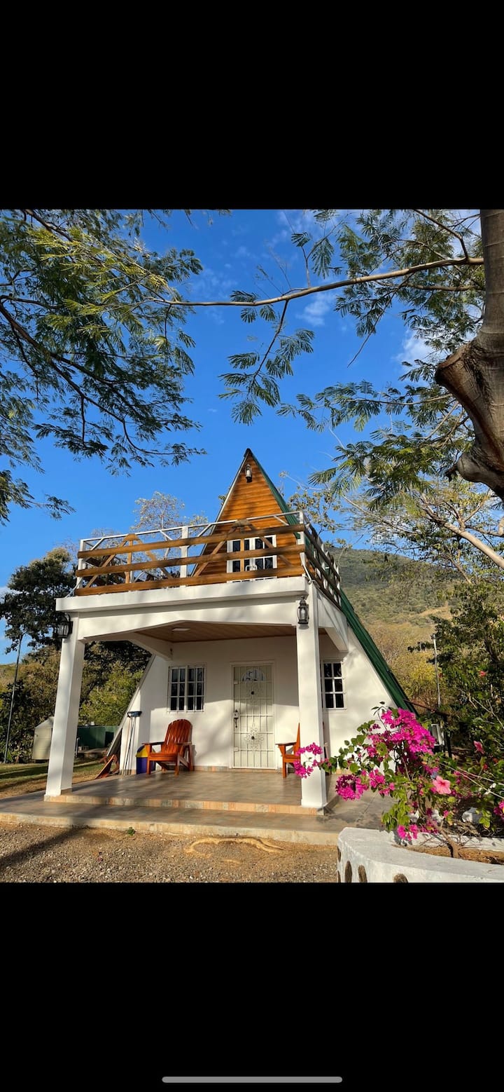 Casa De Playa Estilo Chalet - Amapala