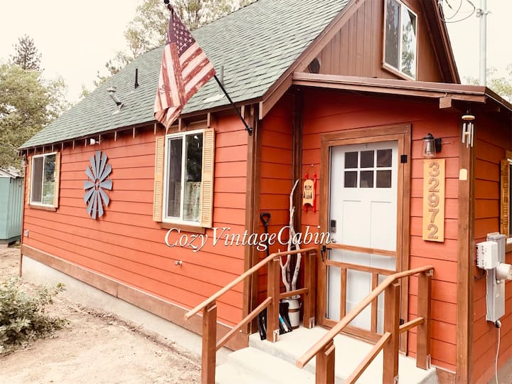 Large Yard, Gorgeous View, Coffee Bar - Running Springs, CA