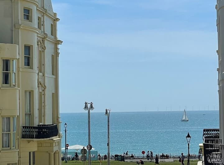 Balcony Flat With Sea View And Character Features - Brighton