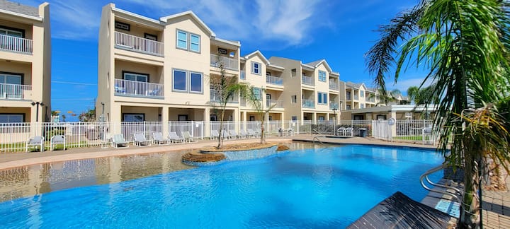 * Killer Sunsets * 3 Level Luxury Beachlike Pool - South Padre Island