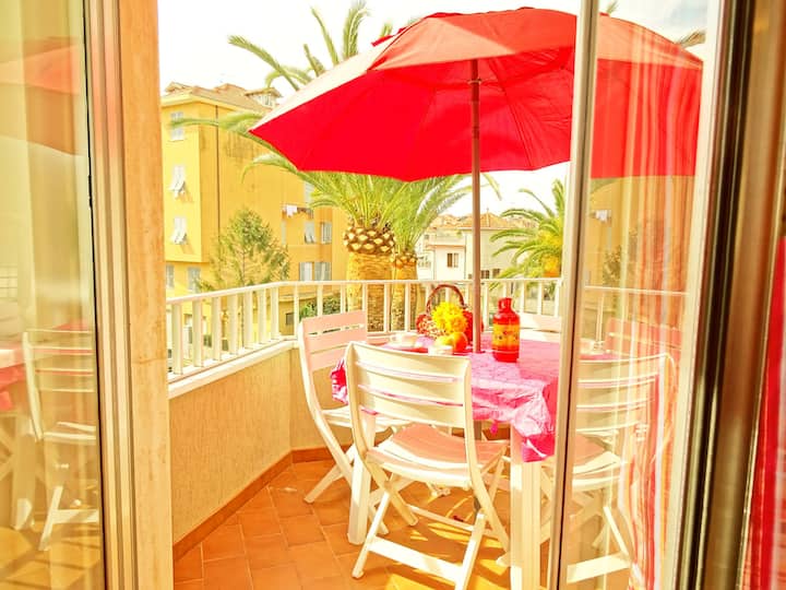 Studio 4 Superior With Balcony 50 Mt From The Sea - Santo Stefano al Mare