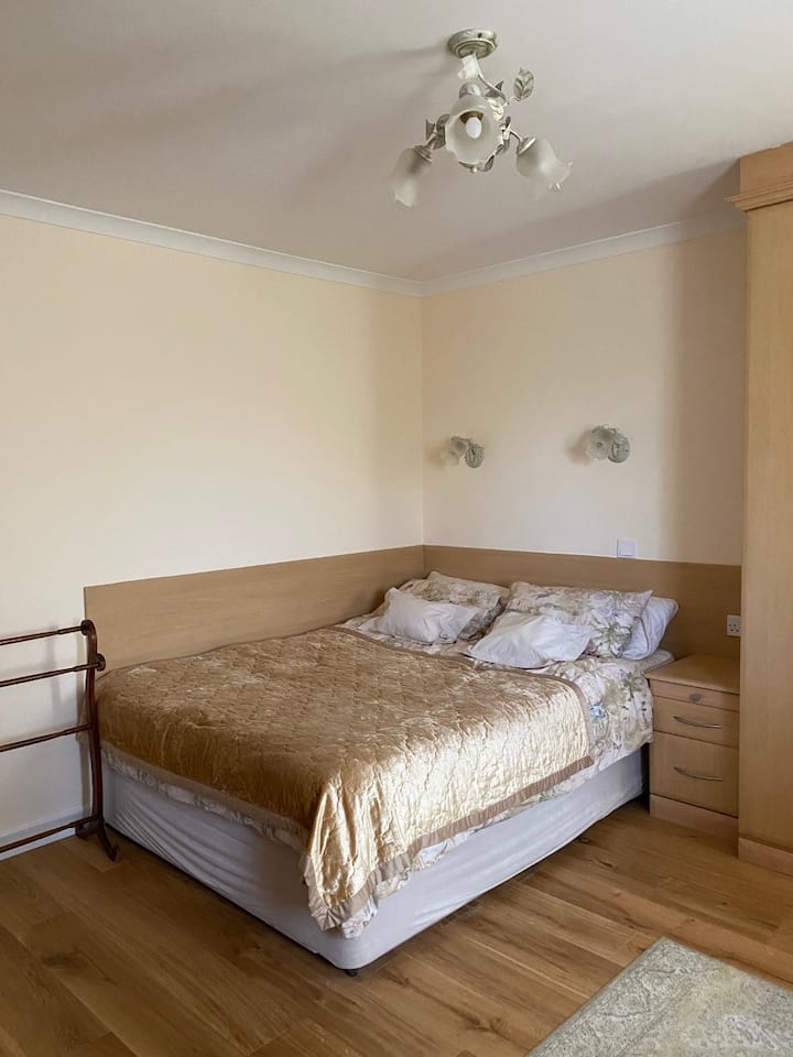 Spacious Light Double Bedroom With Ensuite - London, UK