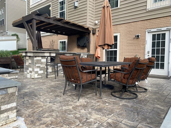 Cozy 1 Bedroom Apartment With An Outdoor Retreat - Largo, MD