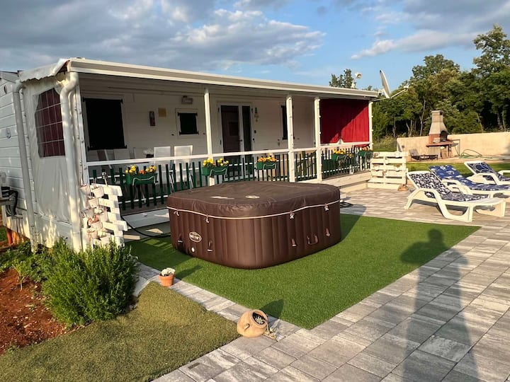 Family Mobile Home With Jacuzzi For 4 People - Vrsar