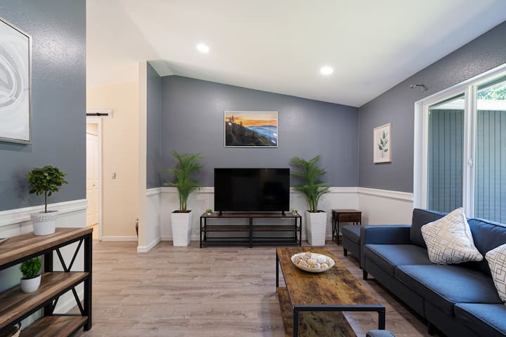 Single-family Home Near Redmond Dt & Pet-friendly - Redmond, WA