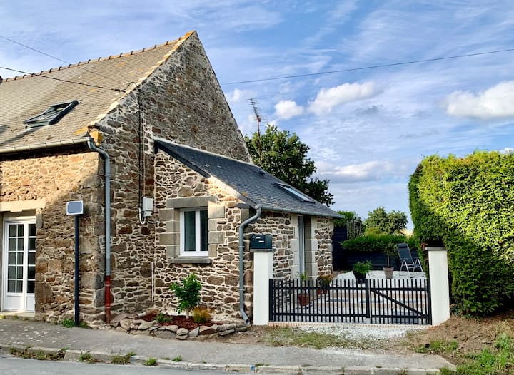 Petite Maison Avec Jardin Entièrement Rénovée - Saint-Malo