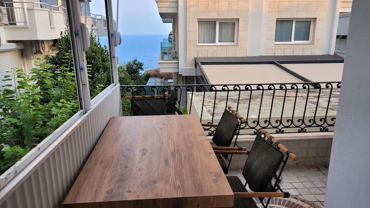 Falezler üZerinde-sessiz, Sakin Ve Huzurlu - Antalya