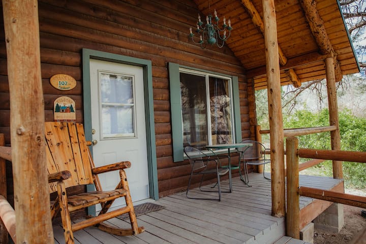 Beautiful Sweetwater Springs Cabin On The River! - Fremont Indian State Park and Museum, Sevier