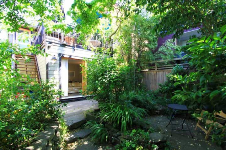 Licensed 2024 2br Near Downtown W Garden Oasis - Vancouver
