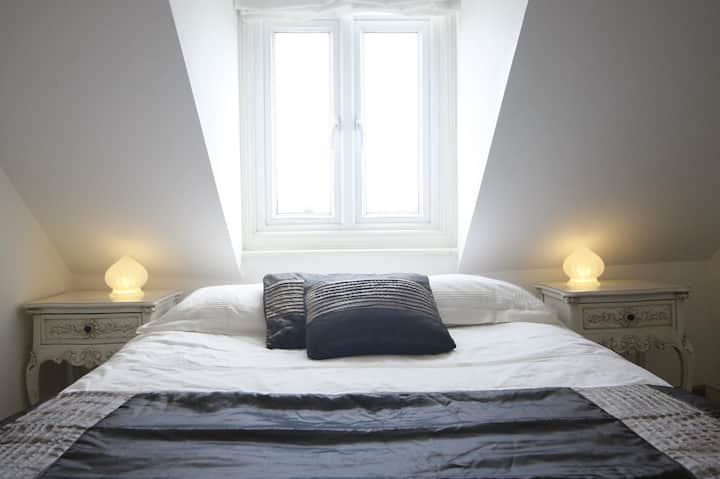 Lastminute Richmond Hill Mansard - Twickenham