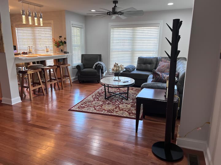Beautiful & Comfortable 5 Bdrm/3 Full Bthrm House. - High Point, NC